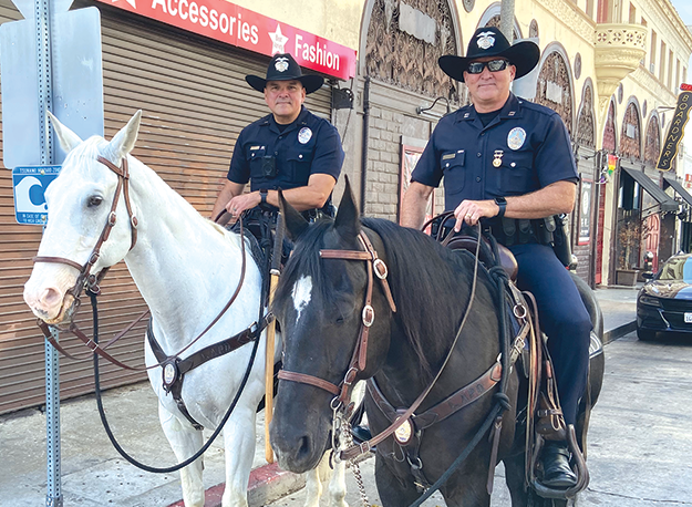 LAPD sends Mounted Unit to Griffith Observatory - Beverly Press & Park ...